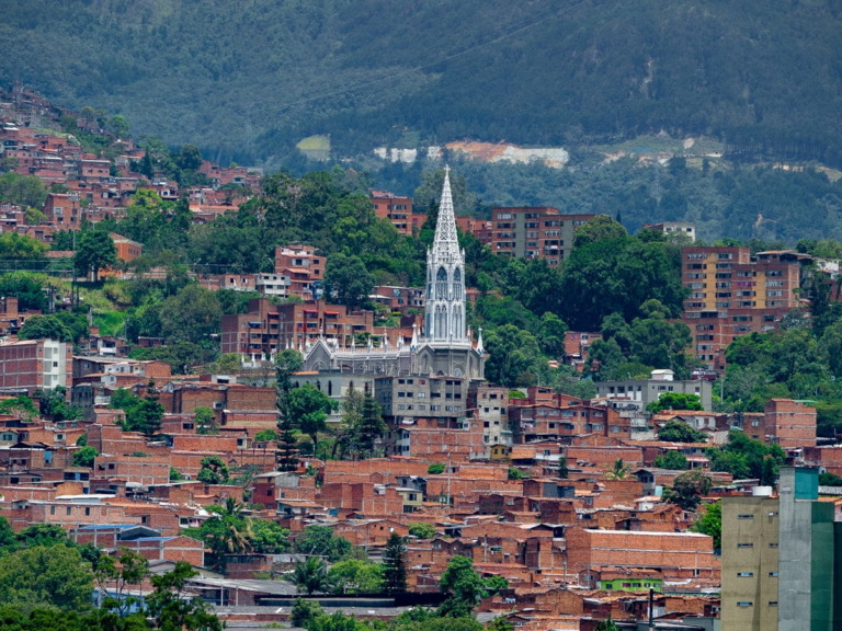 10 Colombian films to see (2026) - My trip to Colombia